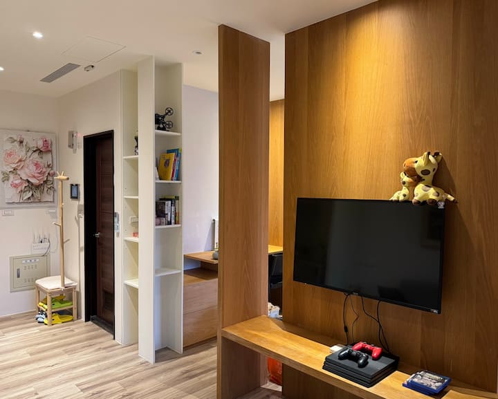 附早餐 簡約木質調、Ps4遊戲機 (寵物與電動車友善) - 터우청 진