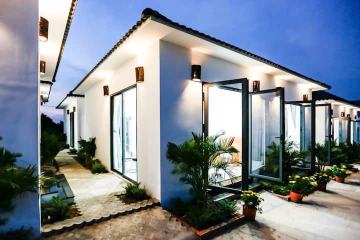 Bungalow 2 – Local Garden Retreat - Phú Quốc