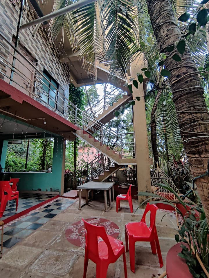 3 Rooms Vill In Shrivardhan - Harihareshwar