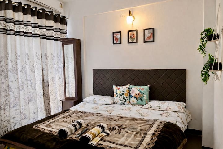 Perfect For Short Stay | Clean & Calm Home - Ghaziabad