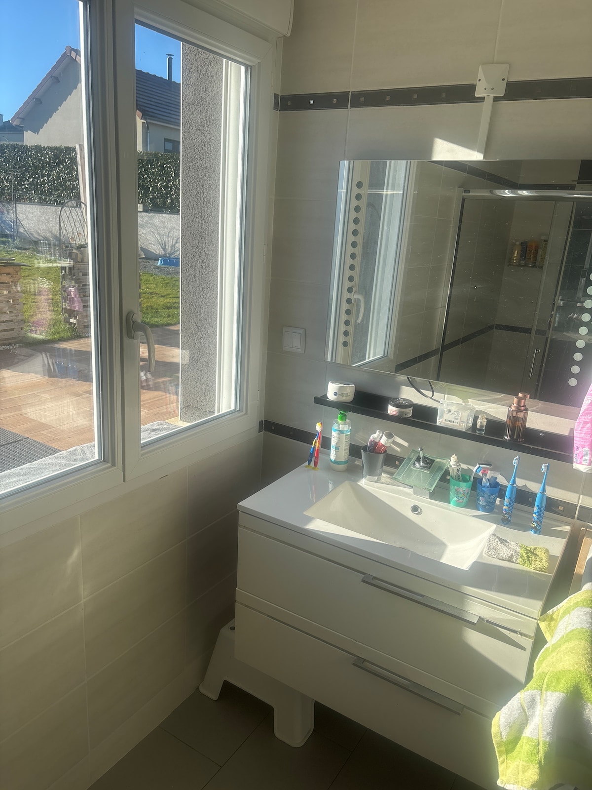 Beautiful family house with garden and terrace - Houses for Rent in ...