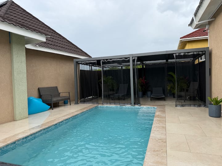 West Grove Unit-7 1br- 1ba- Infinity Pool, Secure - Kingston, Jamaica