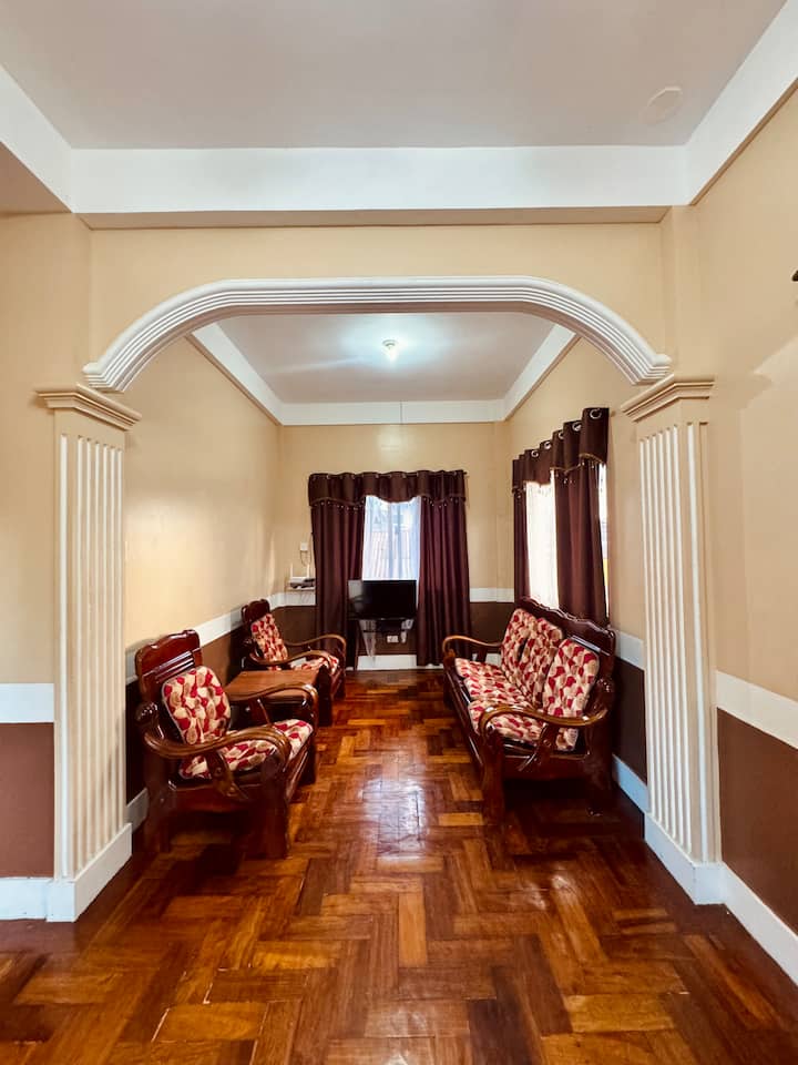 Whole House For 10 Pax | Town Proper W/ Ac & Wifi - Coron