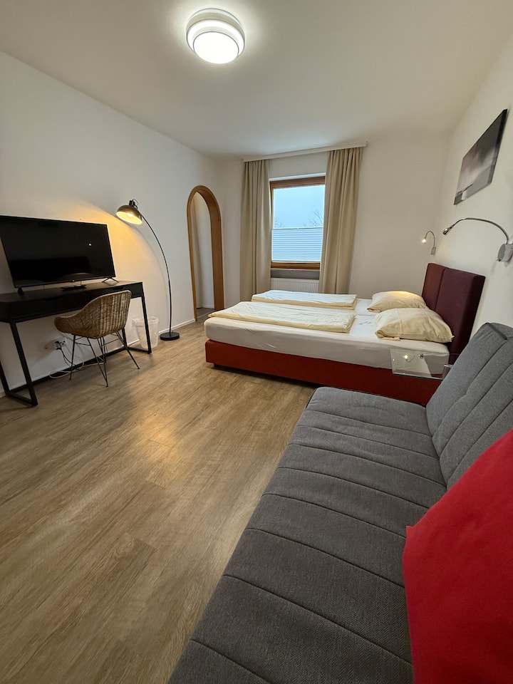 Günstiges, Einfaches Doppelzimmer. - Poing