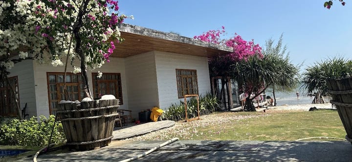 Happy House - Beach Villa - Phú Quốc