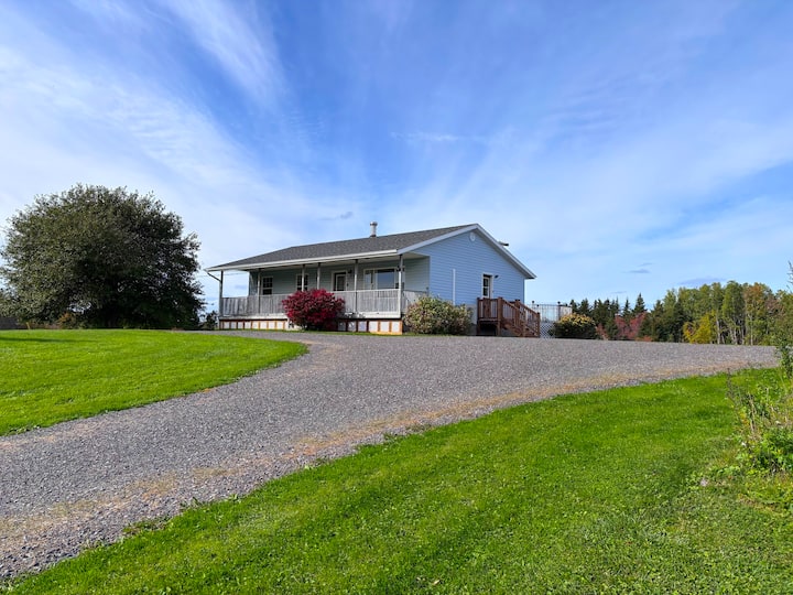 Havre Boucher Bungalow Shore Front / 5g 65"tv - Port Hawkesbury