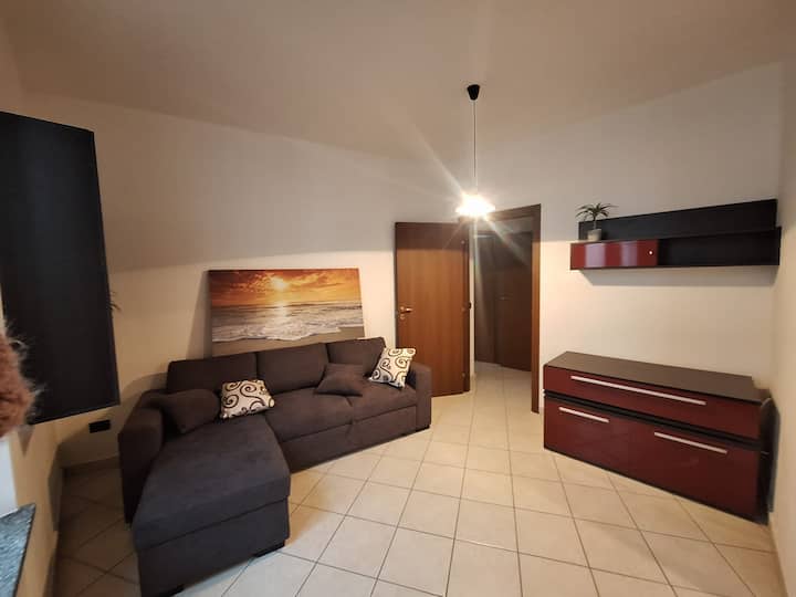 Saronno Central Home
Bilocale Vicino A Milano - Saronno