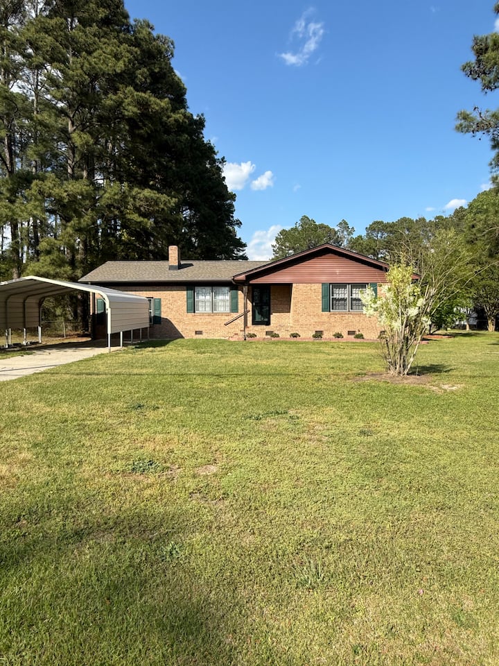 Dianna’s Place - Greenville, NC