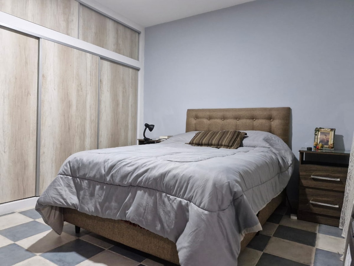 Quarto com entrada independente para dois. - Casa particular (Cuba ...