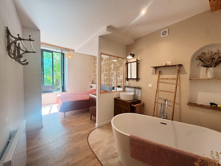 Magnifique Logement Avec Cour Au Cœur Du Village - Uzès