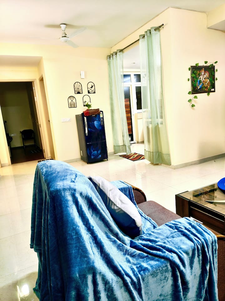 Spacious 2bhk For 6 | 2 Baths | Near Prem Mandir - Vrindavan