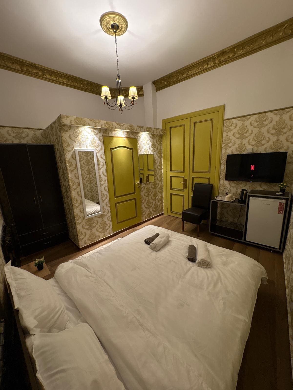 Villa Romana Studio • Baroque • shared kitchen - Flats for Rent in ...