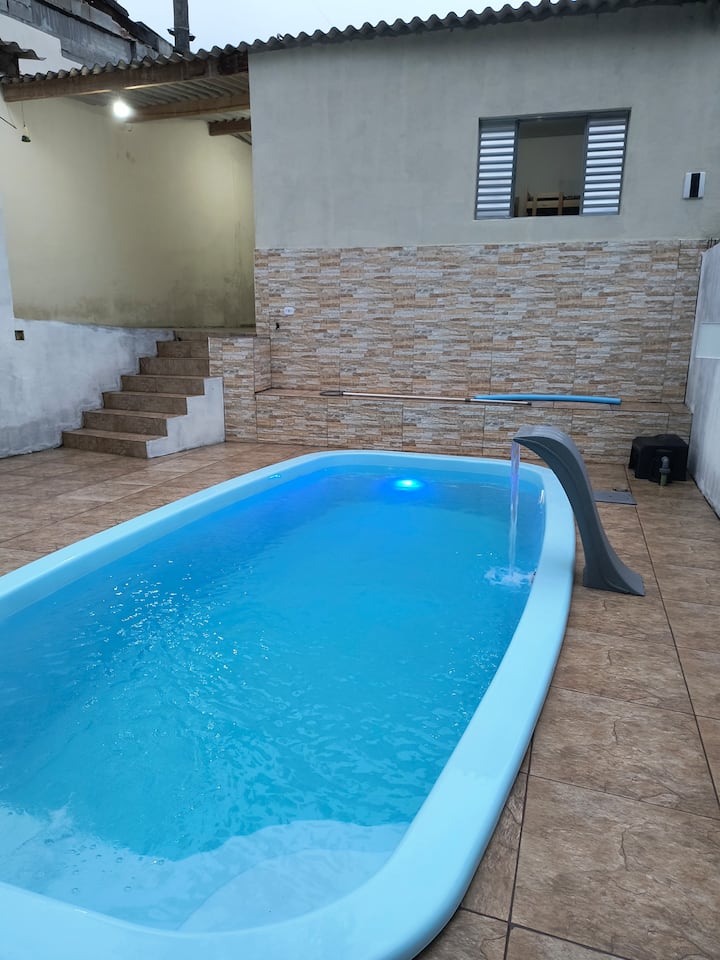 Aluga-se Chácara Com Piscina Para Até 15 Pessoas - Santo André