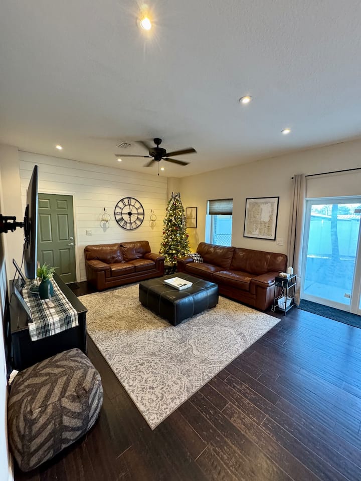 Cozy Canal Front Barndominium - Lake George State Forest, De Leon Springs