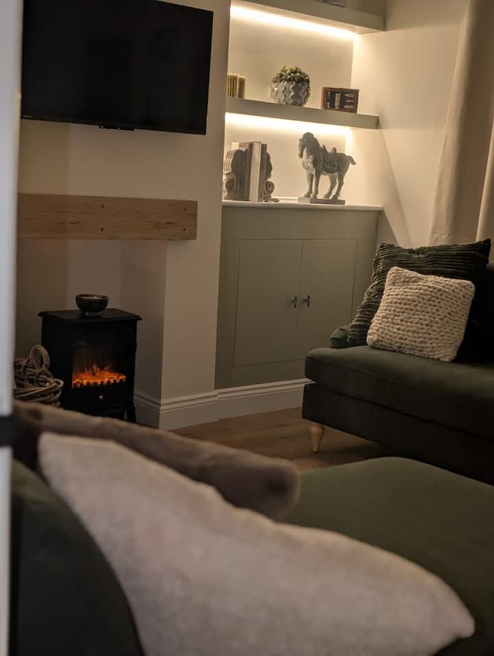 The Town Terrace 
In Historical Warwick - Warwick