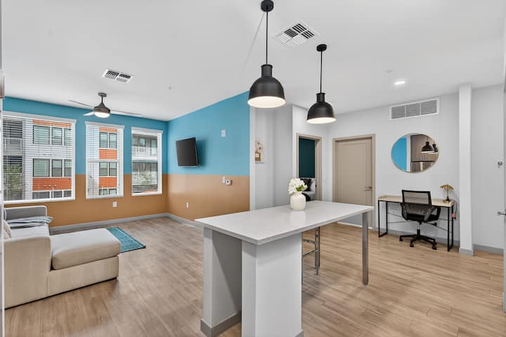 Stylish Tempe Hot Spot! 1br W/ Pool Near Downtown! - Tempe