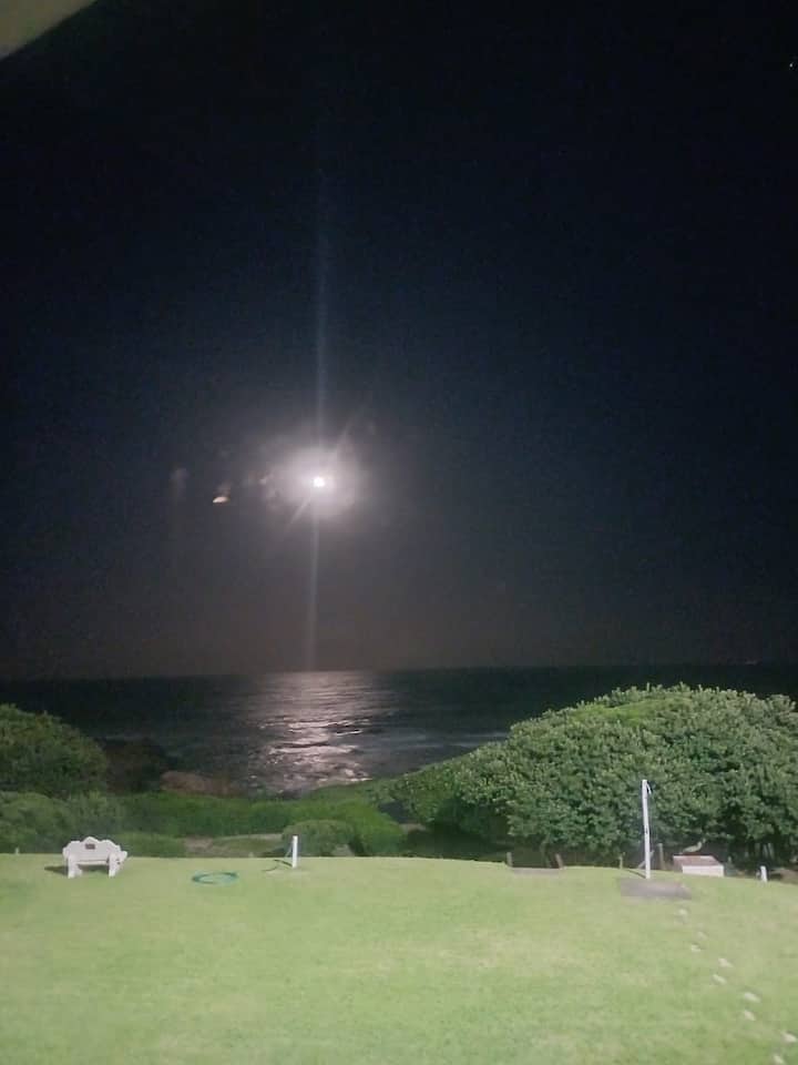 Beautiful Apartment With Direct Beach Access - Hibberdene