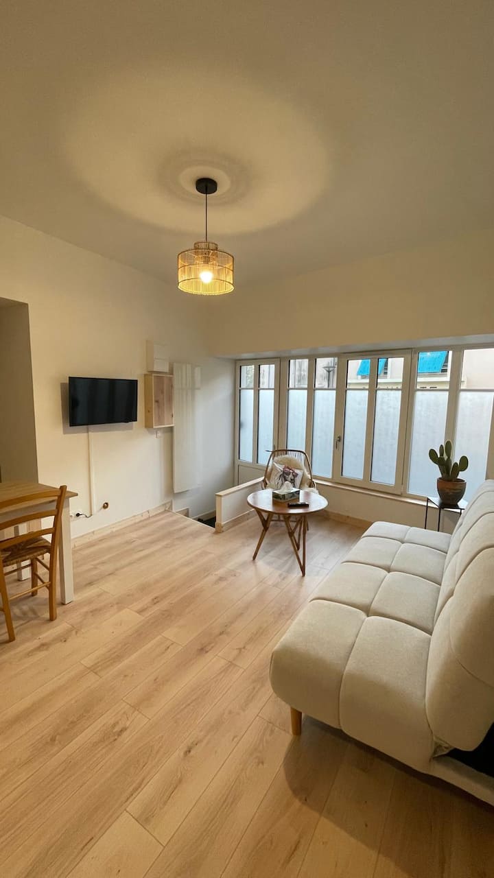 Logement Chaleureux Pour 2 Personnes - Pouzauges