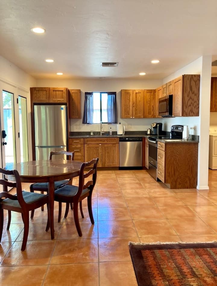 Detached Private Guest House - Tucson, AZ