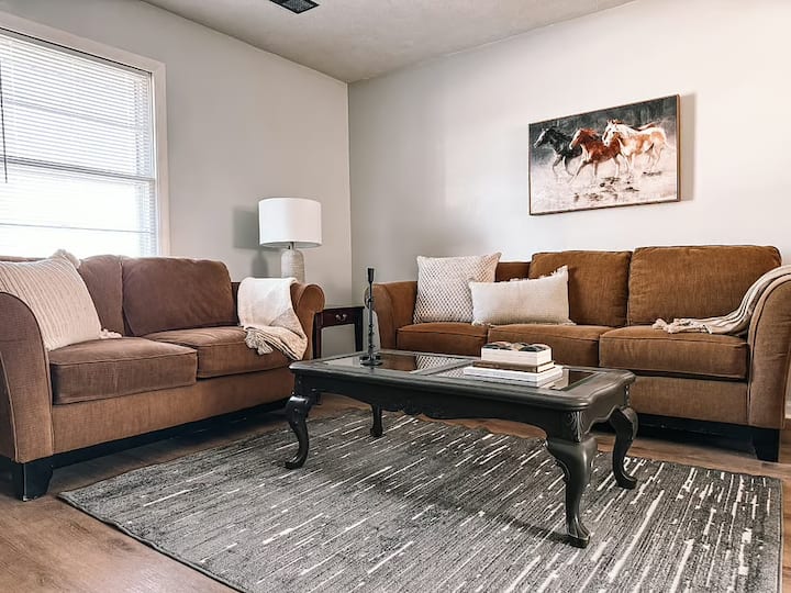 Cozy & Convenient 2br Home In Lexington - Lexington, KY