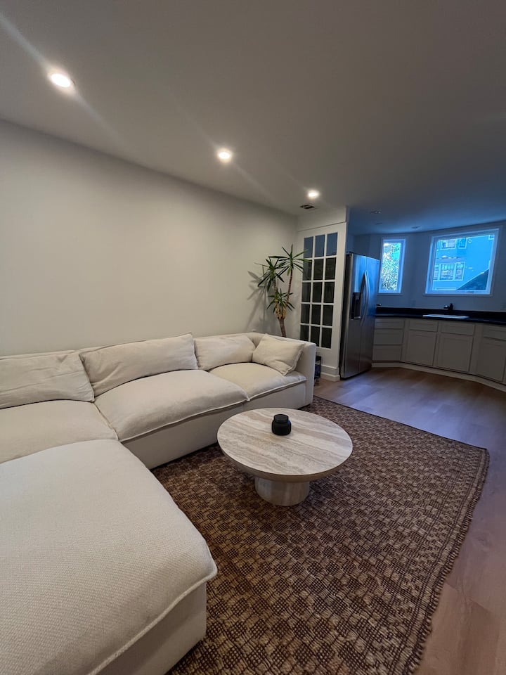 Stylish 2br Garden Flat Near Ggp & The Presidio - Sea Cliff - San Francisco