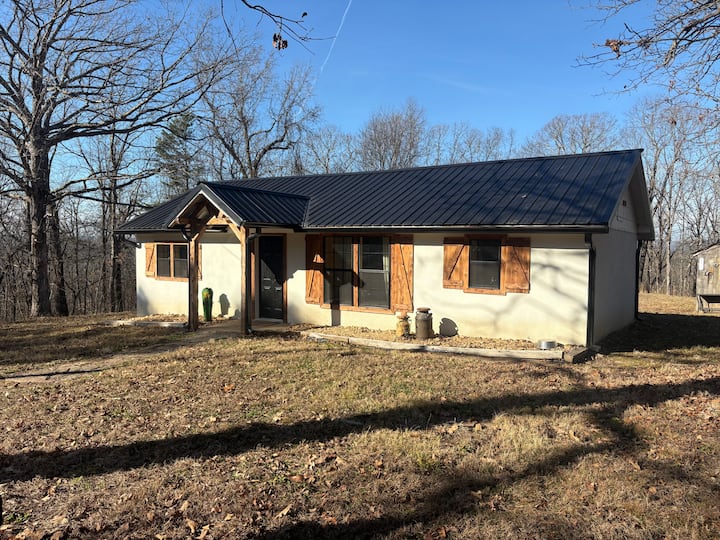 “The Cabin” At Dobbers Corner - Arkansas