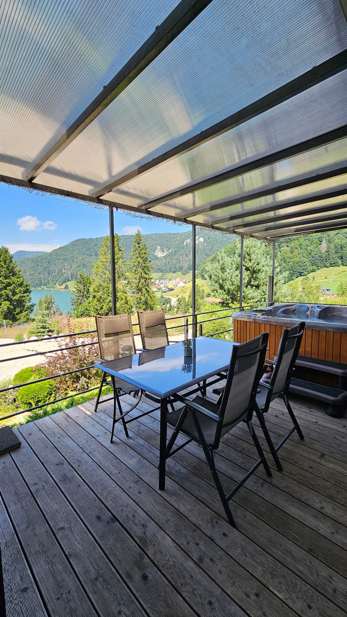 Lake Forest Panorama Spa Chalet - Lake View - Houses for Rent in ...
