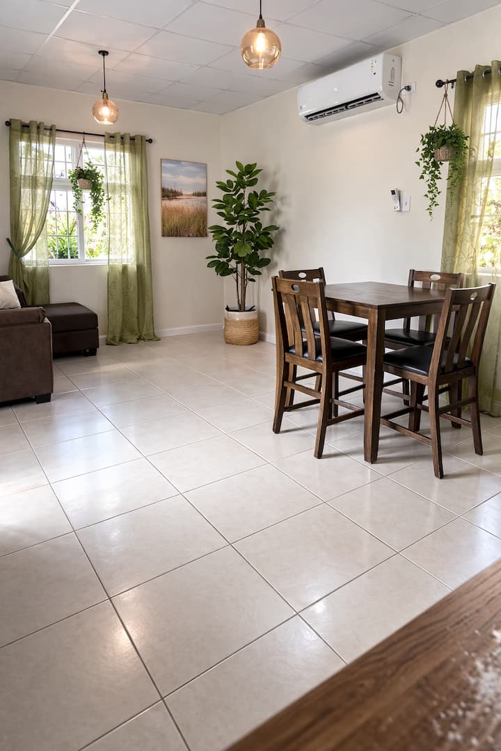 30 Mins From Airport. Cozy Home In Gated Community - Trinidad and Tobago