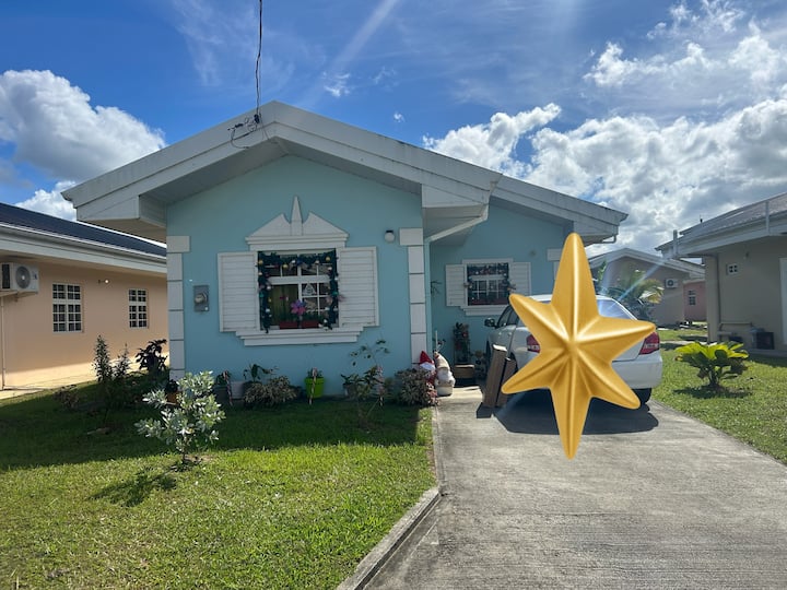A Cozy Two-bedroom House In A Gated Community - Trinidad y Tobago