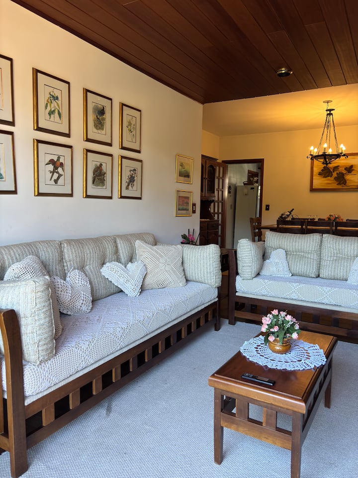 Apto Bella Vista Capivari • 3 Quartos|2 Vagas - Campos do Jordão