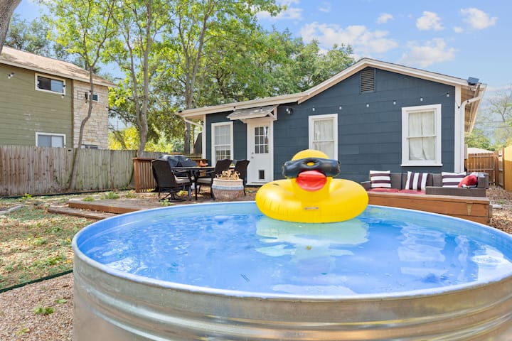 Bright Renovated Atx Home W/ Yard + Cowboy Pool - Austin, TX