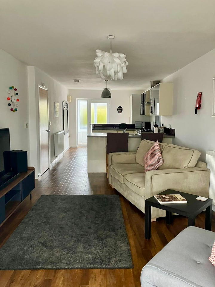 Cozy Coastal Bungalow | Work & Relax In Exmouth - Dawlish