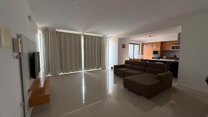 Apartamento Novo, 2 Suítes Na Avenida Da Holanda - Cape Verde