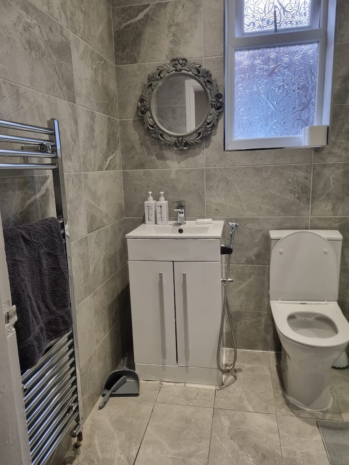 Manchester Hideaway Ideal For Family & Workers - Manchester Airport (MAN)