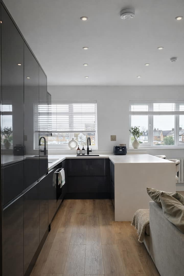 Modern | 2 Bed | Central Windsor | Free Parking - Windsor