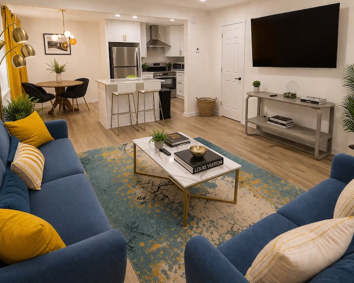 Entire Home | 2br | Workspace | Quiet | Sleeps 5 - Houston, TX