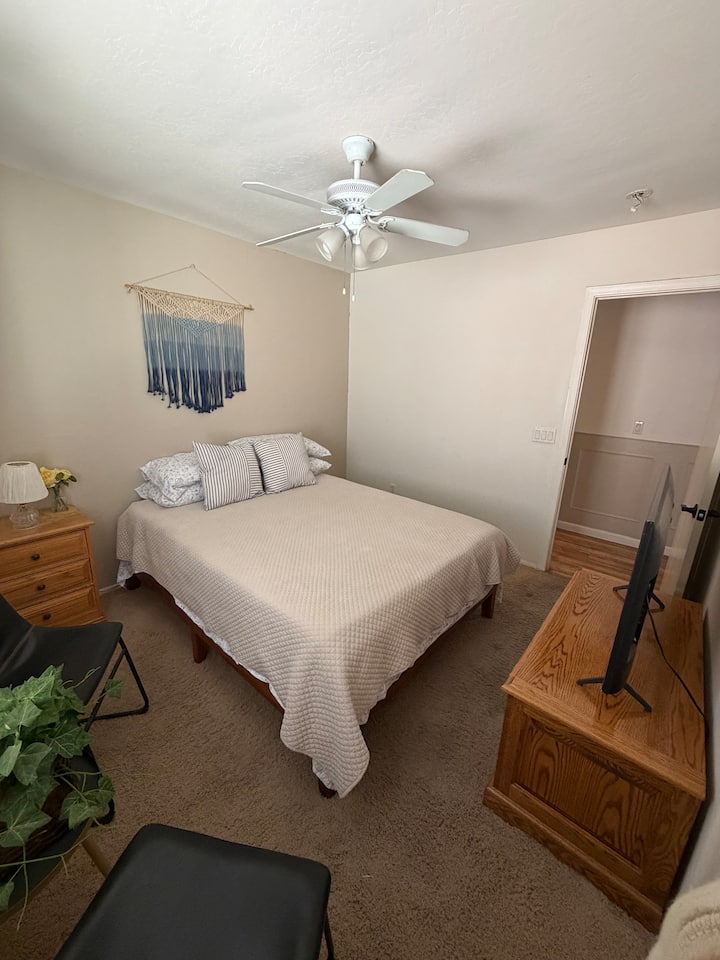 Cozy Desert Home, 1 Bedroom And Bathroom - Goodyear, AZ