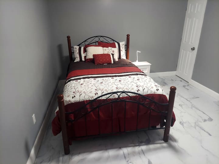 2 Br One Bath Basement Unit. Independent Enterance - Penns Woods Winery, Chadds Ford