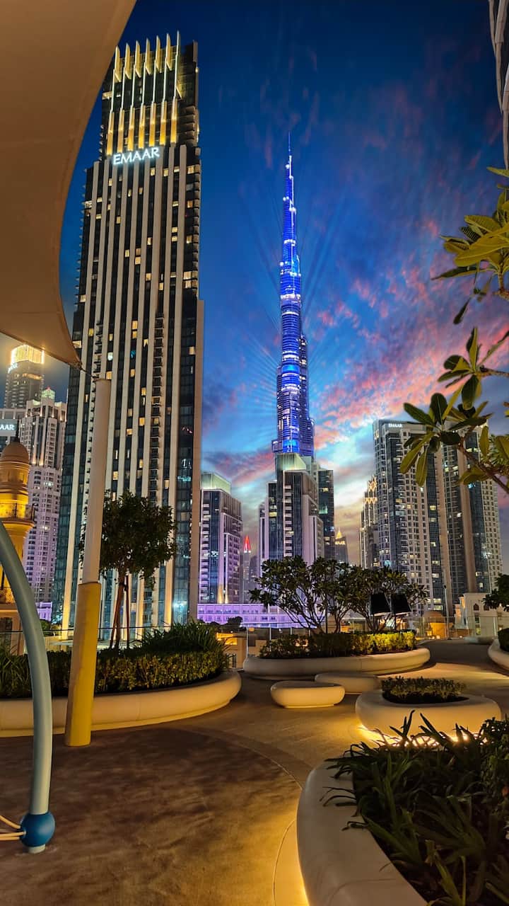 Ultra-luxury Apartment | Burj Khalifa Skyline Pool - Dubai