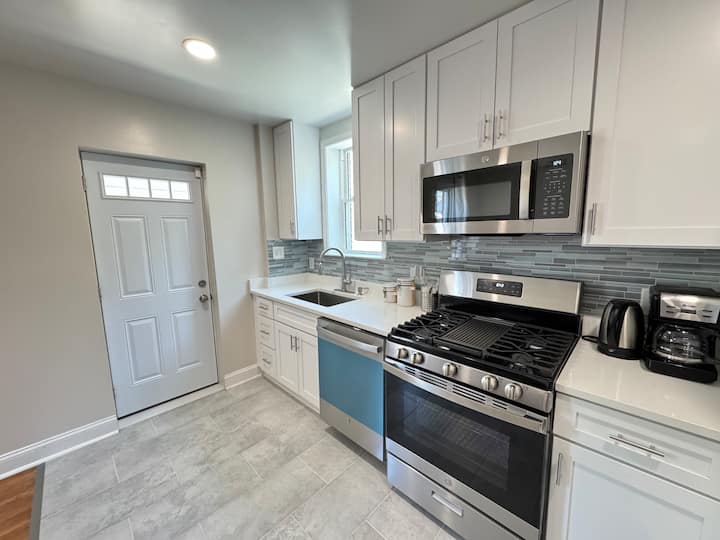 Prime Location House Rare - Washington D. C.