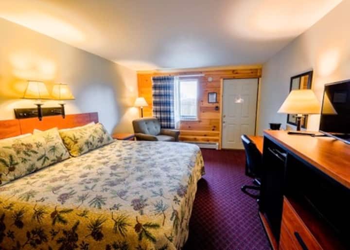 Moose Mountain Inn - Moosehead Lake, ME