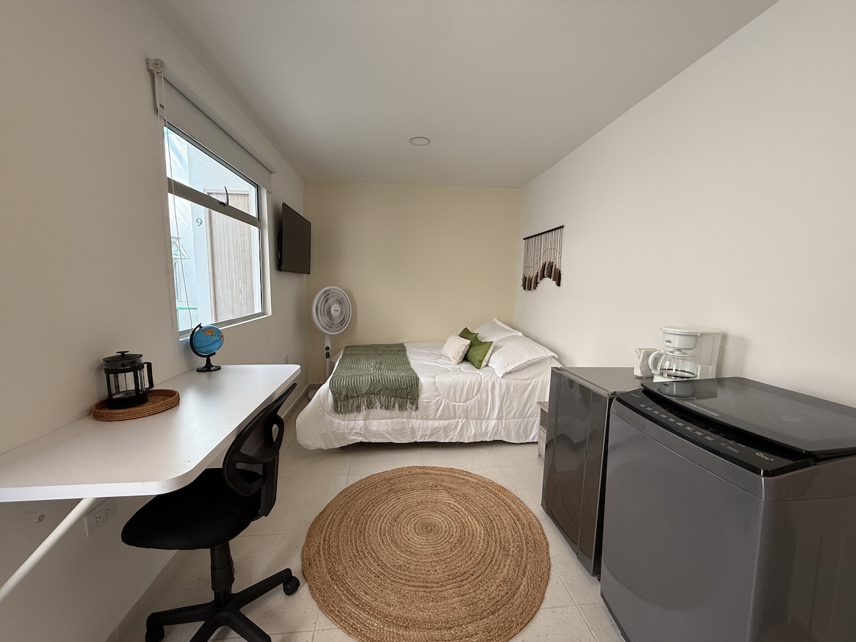 Boutique Studio, Fast WiFi Sleeps 2 Prime Location - Apartments for ...