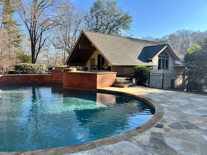 Luxury Lake Retreat - 아테네