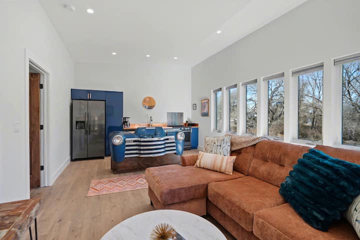 Carriage House In Lawrence - ローレンス, KS