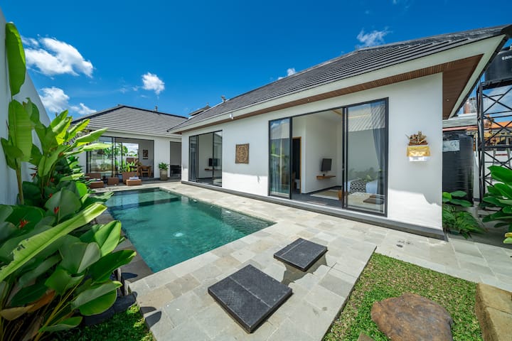 2 Bedroom Tropical Home: Rice Paddy Views In Sakah - Bali