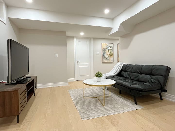 Brand New 2 Bedroom Basement - Markham, Canada