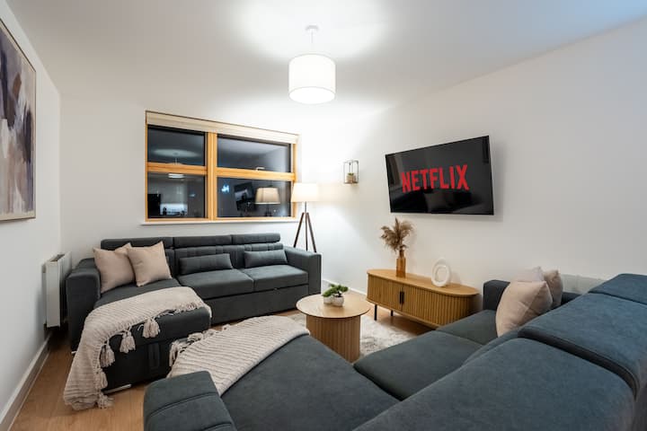 Free Parking - Stylish London 1br Sleeps 6 - City of London