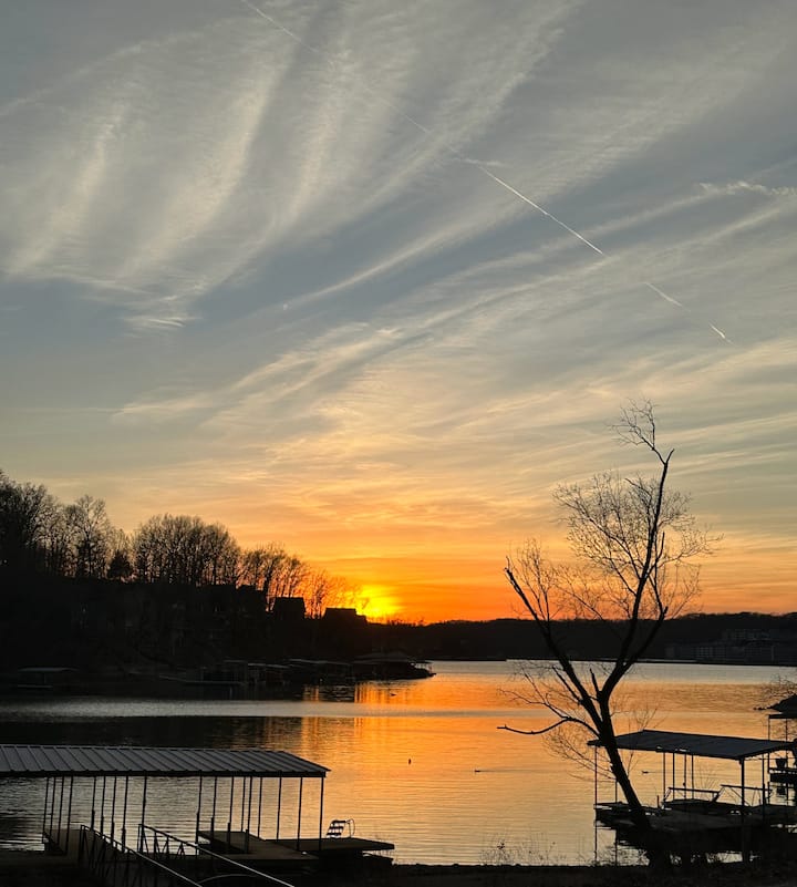 Sunset Cove - Sunrise Beach, MO