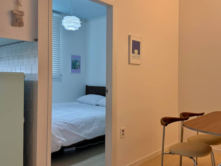 부산역택시3분/초량역도보7분 / 통층하우스·높은천장·넓은식당·옥상햇살 / 가족친구모임 - Busan