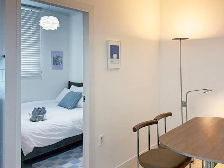 부산역택시3분/초량역도보7분 / 오픈특가 루프탑·3-4층전체·넷플·넓은식당 / 가족친구모임 - Busan